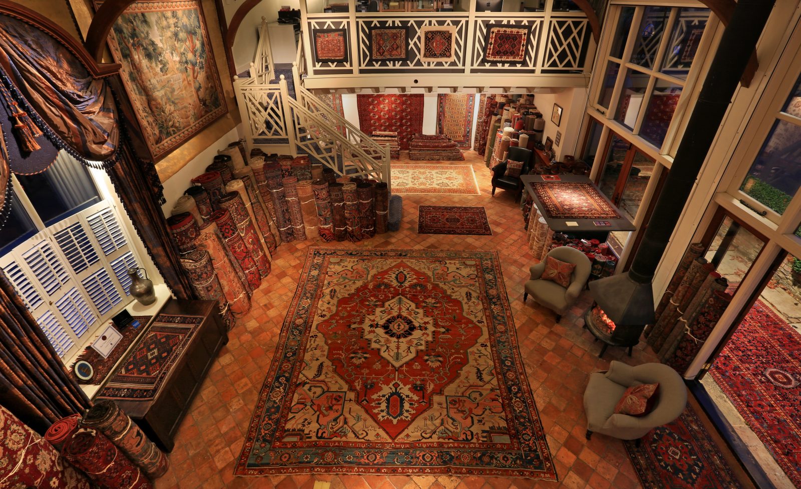 About Us - Farnham Antique Carpets